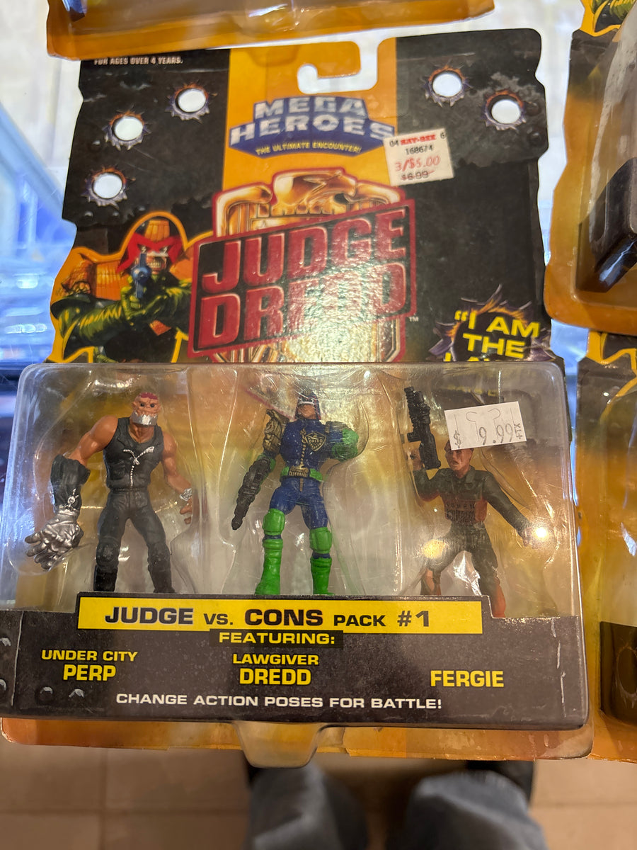 Mattel Mega Heroes Judge Dredd Judge vs. Cons pack #1 – True Believers ...