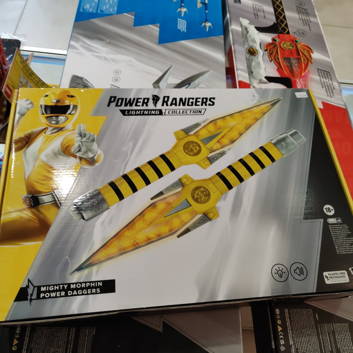 Hasbro Mighty Morphin Power Rangers Lightning Collection Power Daggers ...