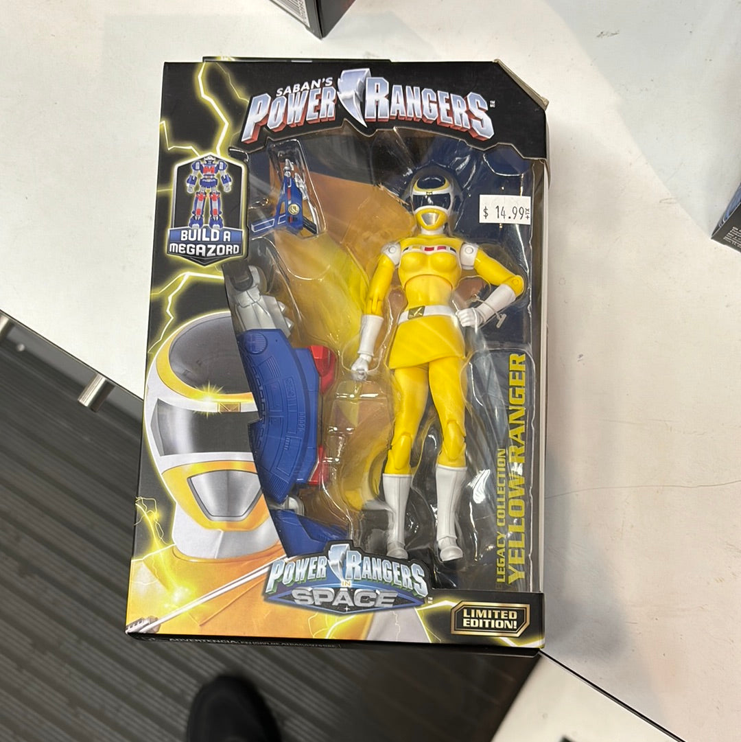 Bandai Saban’s Power Rangers in Space Legacy Collection Yellow Ranger ...