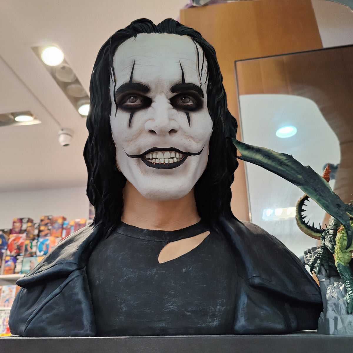 LIFESIZE NECA The Crow Bust LE 450/500 Bust – True Believers Gaming and ...